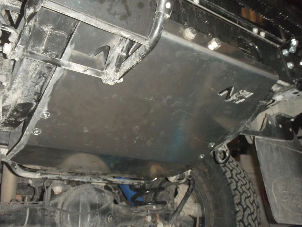 6mm Aluminum Tank Armor Land Rover Defender 110/130 – Xperts 4x4